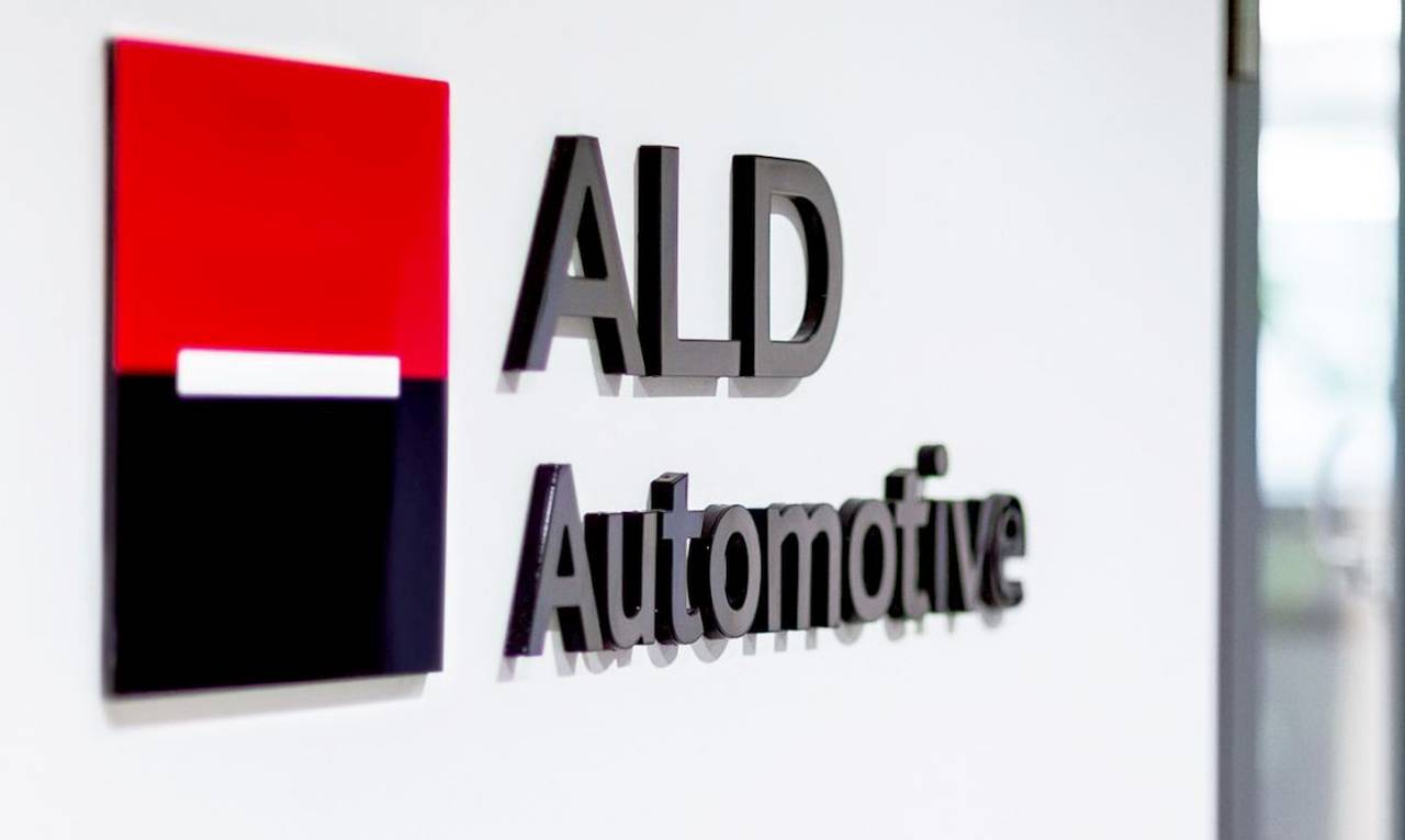 ALD Automotive va plăti 4,9 mld. euro pentru LeasePlan