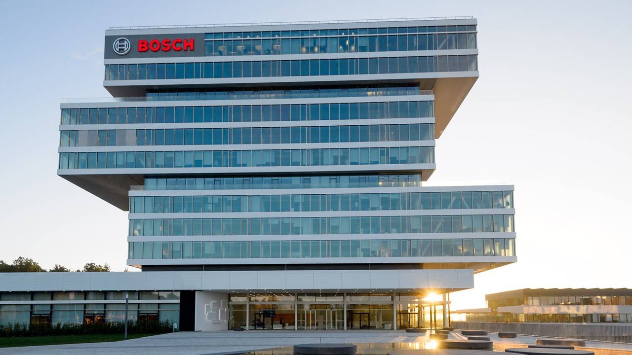 Bosch: Trebuie să ajustăm nivelul forţei de muncă